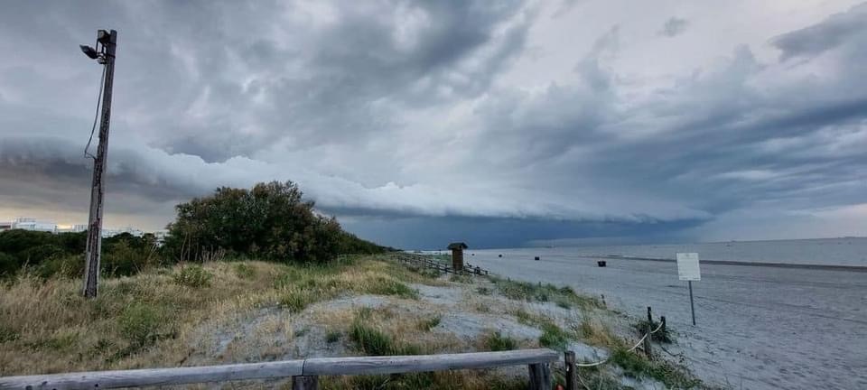 Weather Colors: The Palette of the Sky – SummerSimo Travel Troubles Notes